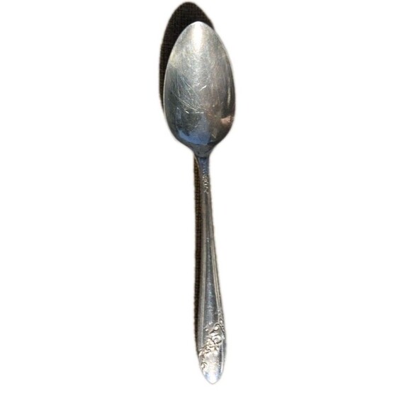 Oneida | Kitchen | Vintage Oneida Community Tudor Queen Bess Ii Silver ...